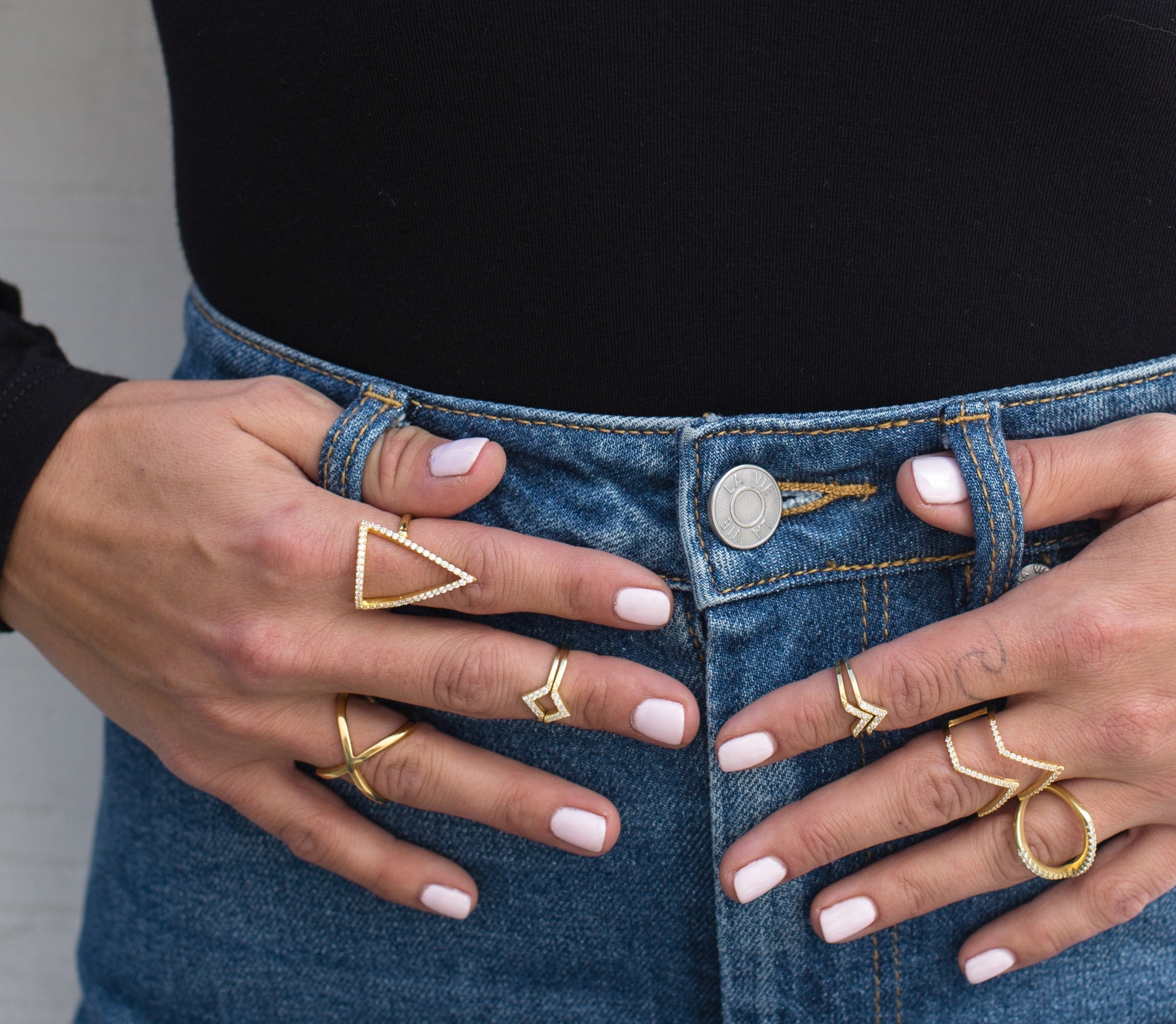 Hug Me Ring, Gold – Natalie B. Jewelry
